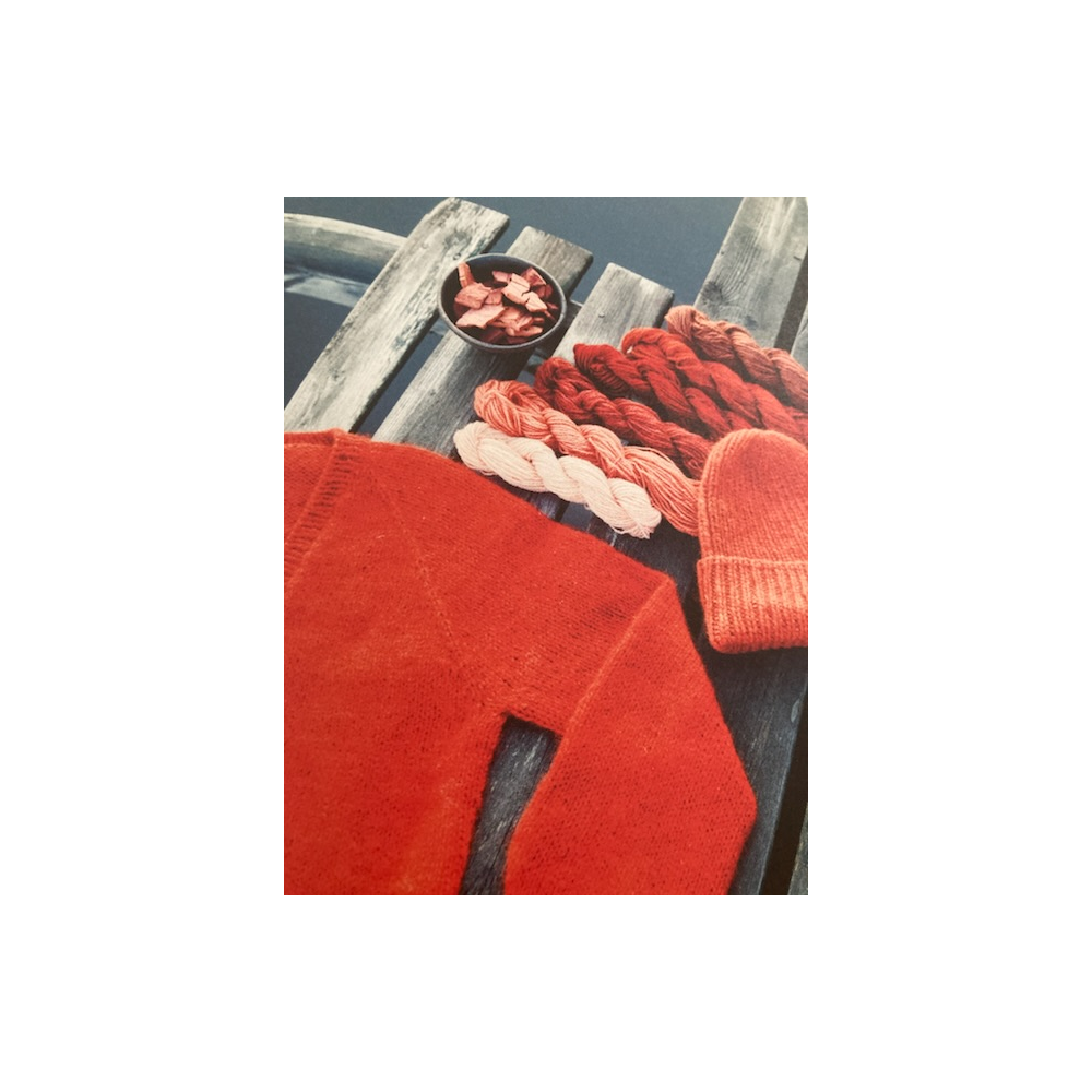 Strik og Plantefarvning - Uld, Krap og grønne blade - af Signe Siemsen