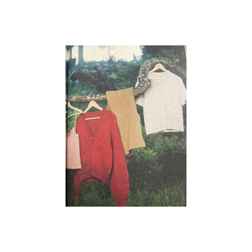 Strik og Plantefarvning - Uld, Krap og grønne blade - af Signe Siemsen